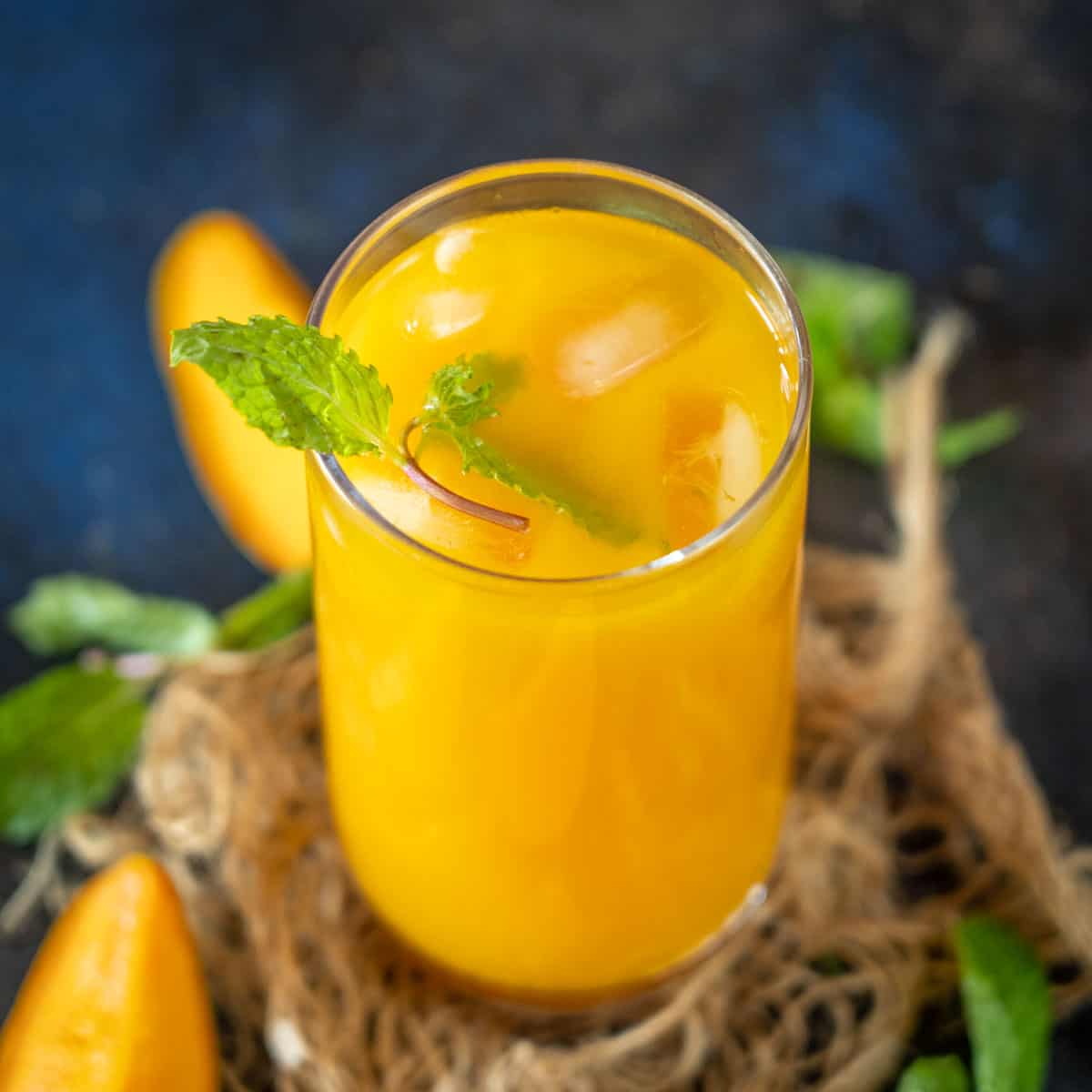Homemade Mango Juice Recipe - मैंगो जूस - Shraddha Rasoi